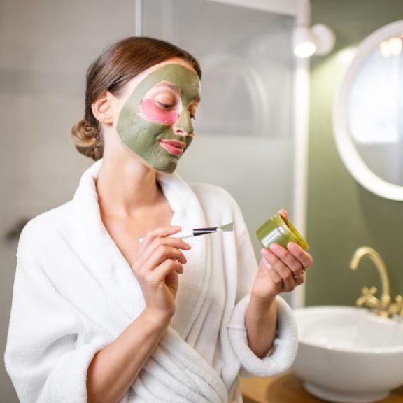 How Long Does Skin Purging Last? A Comprehensive Guide